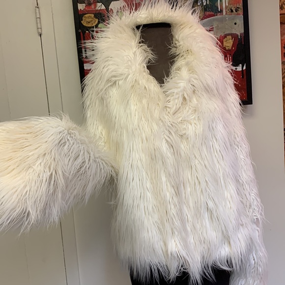 Vintage | Jackets & Coats | Vintage 99s Creamy White Monster Faux ...